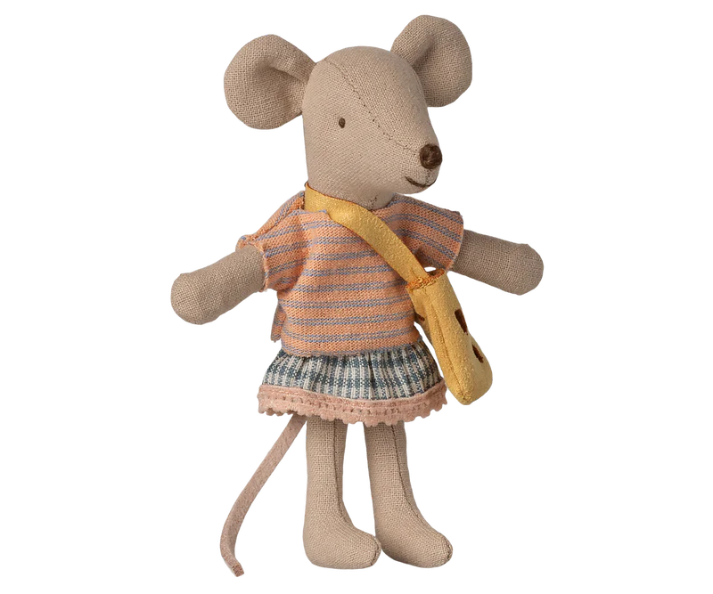 Maileg Little sister mouse with bag – Mymy & Me